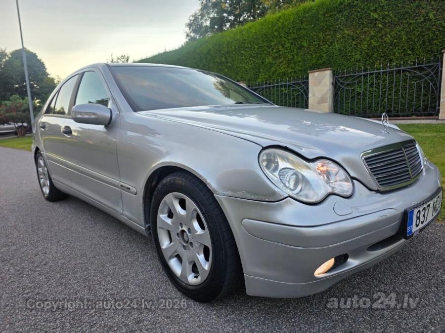 Pelēks Mercedes-Benz C-Class 2003 Tallina, ar dzinēja tilpumu 1.80 L un nobraukumu 295 tūkst. km par 1099 €, foto 4 vietnē AUTOMOTO.COM.LV
