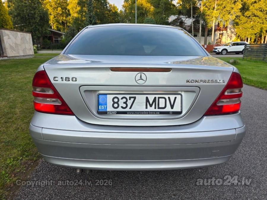 Pelēks Mercedes-Benz C-Class 2003 Tallina, ar dzinēja tilpumu 1.80 L un nobraukumu 295 tūkst. km par 1099 €, foto 7 vietnē AUTOMOTO.COM.LV