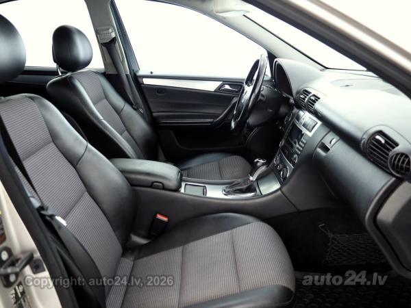 Grey Mercedes-Benz C-Class 2004 in Tallinn, with an engine capacity of 1.80 L and mileage of 238 thousand km for 2199 €, photo 6 on AUTOMOTO.COM.LV