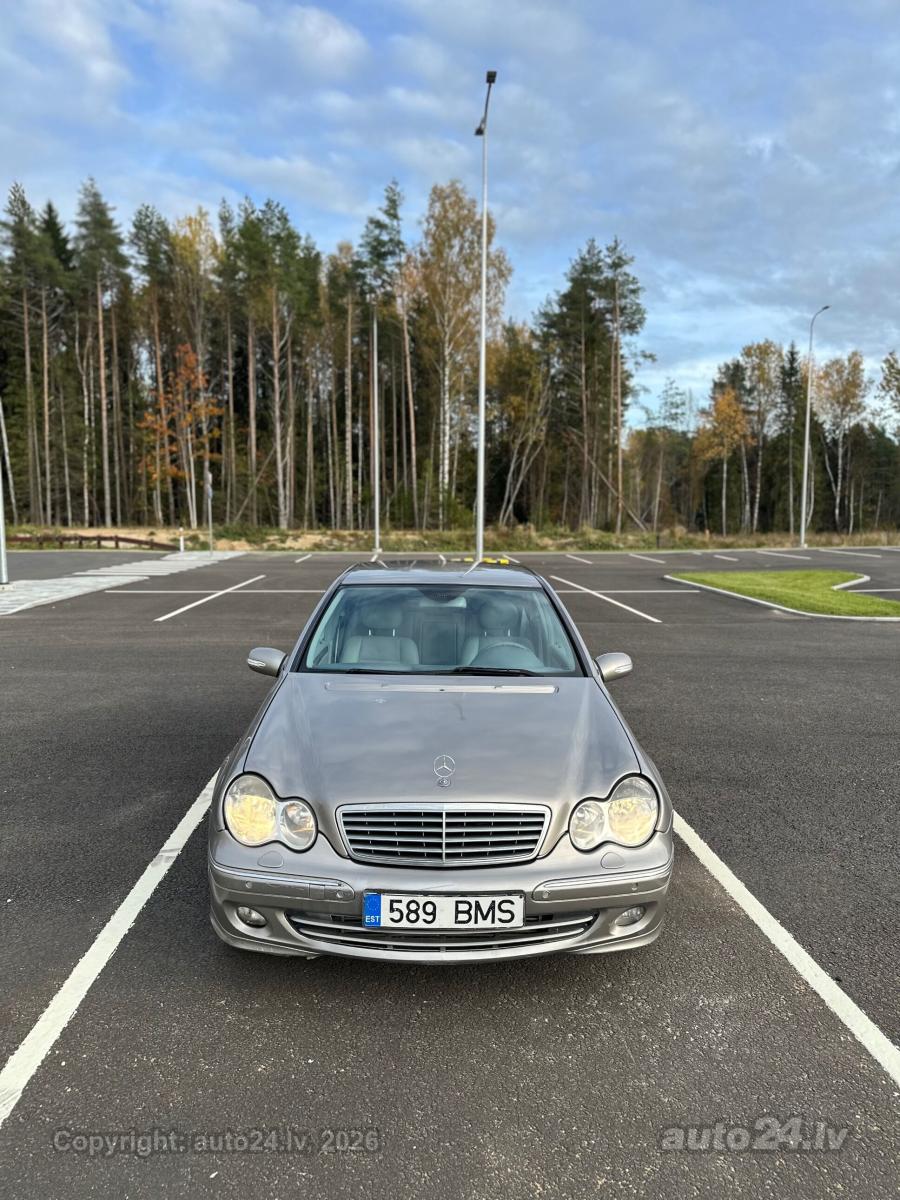 Pelēks Mercedes-Benz C-Class 2004 Jehvi, ar dzinēja tilpumu 1.80 L un nobraukumu 289 tūkst. km par 2300 €, foto 1 vietnē AUTOMOTO.COM.LV