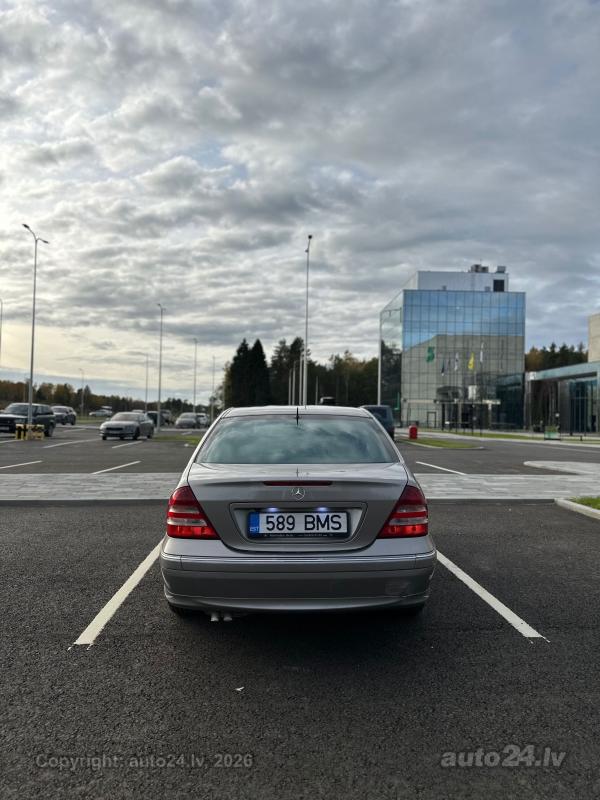 Pelēks Mercedes-Benz C-Class 2004 Jehvi, ar dzinēja tilpumu 1.80 L un nobraukumu 289 tūkst. km par 2300 €, foto 5 vietnē AUTOMOTO.COM.LV