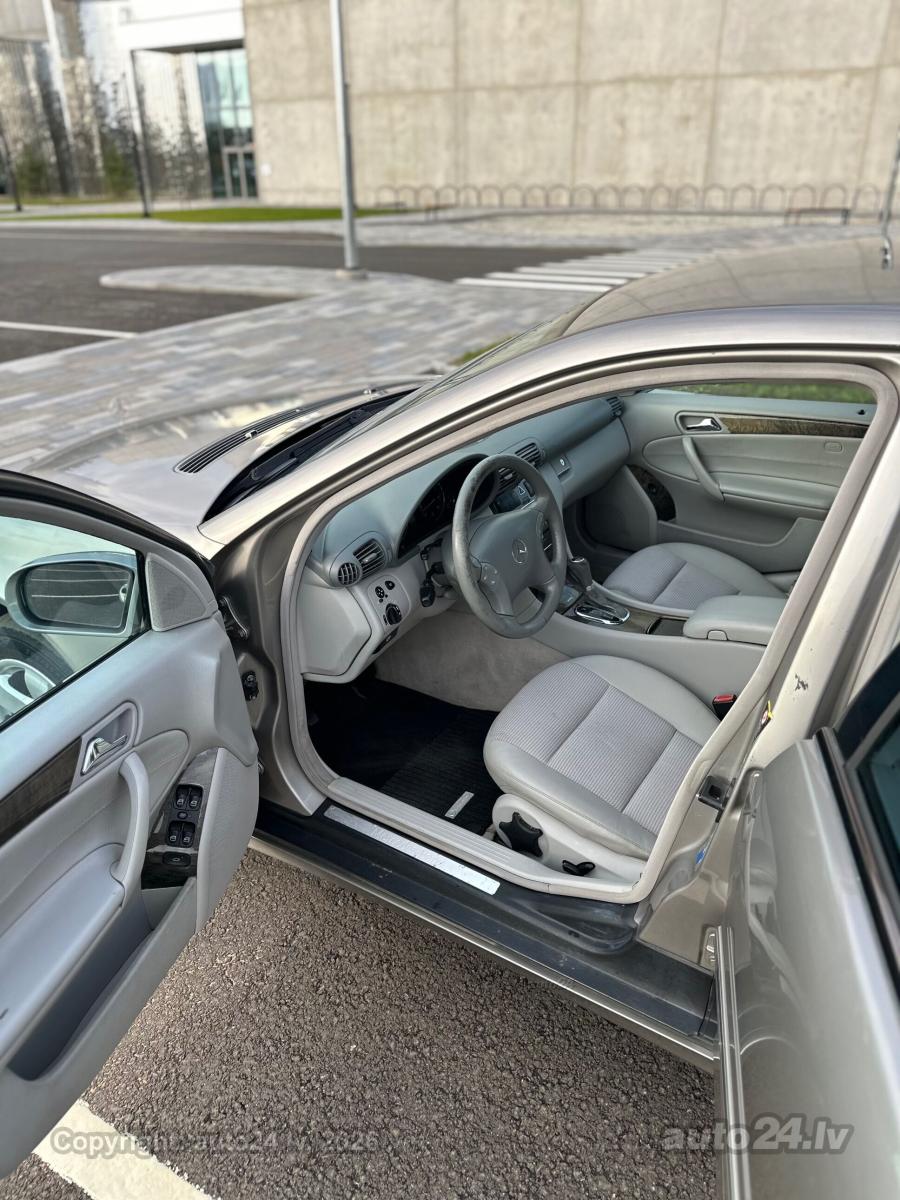 Pelēks Mercedes-Benz C-Class 2004 Jehvi, ar dzinēja tilpumu 1.80 L un nobraukumu 289 tūkst. km par 2300 €, foto 7 vietnē AUTOMOTO.COM.LV