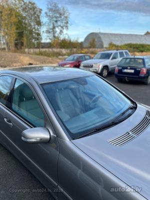 Pelēks Mercedes-Benz C-Class 2004 Jehvi, ar dzinēja tilpumu 1.80 L un nobraukumu 289 tūkst. km par 2300 €, foto 12 vietnē AUTOMOTO.COM.LV