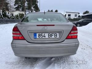 Grey Mercedes-Benz C-Class 2005 in Tallinn, with an engine capacity of 1.80 L and mileage of 241 thousand km for 2050 €, photo 3 on AUTOMOTO.COM.LV