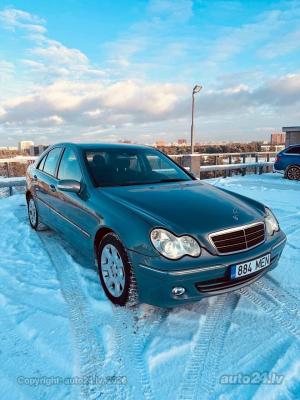 Grey Mercedes-Benz C-Class 2005 in Tallinn, with an engine capacity of 1.80 L and mileage of 441 thousand km for 3400 €, photo  on AUTOMOTO.COM.LV
