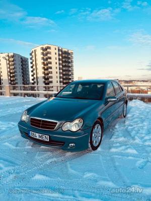 Pelēks Mercedes-Benz C-Class 2005 Tallina, ar dzinēja tilpumu 1.80 L un nobraukumu 441 tūkst. km par 3400 €, foto 7 vietnē AUTOMOTO.COM.LV
