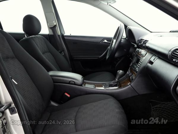 Pelēks Mercedes-Benz C-Class 2005 Tallina, ar dzinēja tilpumu 1.80 L un nobraukumu 305 tūkst. km par 1499 €, foto 6 vietnē AUTOMOTO.COM.LV