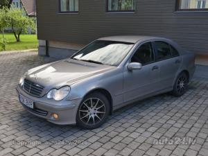 Серый Мерседес Ц-Класс 2006 в Тарту, объемом двигателя 1.80 л и пробегом 248 тыс. км за 2000 €, фото  на AUTOMOTO.COM.LV
