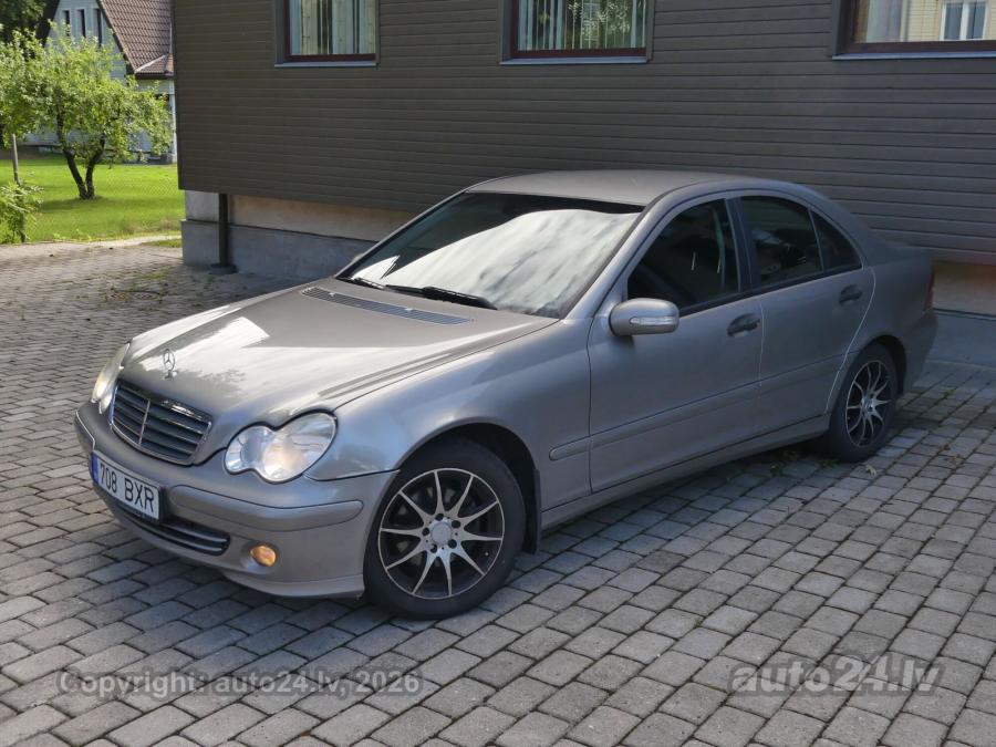 Pelēks Mercedes-Benz C-Class 2006 Tartu, ar dzinēja tilpumu 1.80 L un nobraukumu 248 tūkst. km par 2000 €, foto 1 vietnē AUTOMOTO.COM.LV