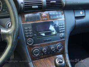 Pelēks Mercedes-Benz C-Class 2006 Tartu, ar dzinēja tilpumu 1.80 L un nobraukumu 248 tūkst. km par 2000 €, foto 7 vietnē AUTOMOTO.COM.LV
