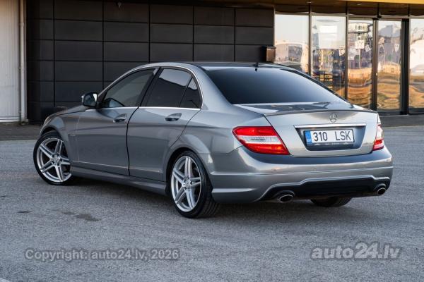 Pelēks Mercedes-Benz C-Class 2007 Tartu, ar dzinēja tilpumu 2.10 L un nobraukumu 320 tūkst. km par 6999 €, foto 4 vietnē AUTOMOTO.COM.LV