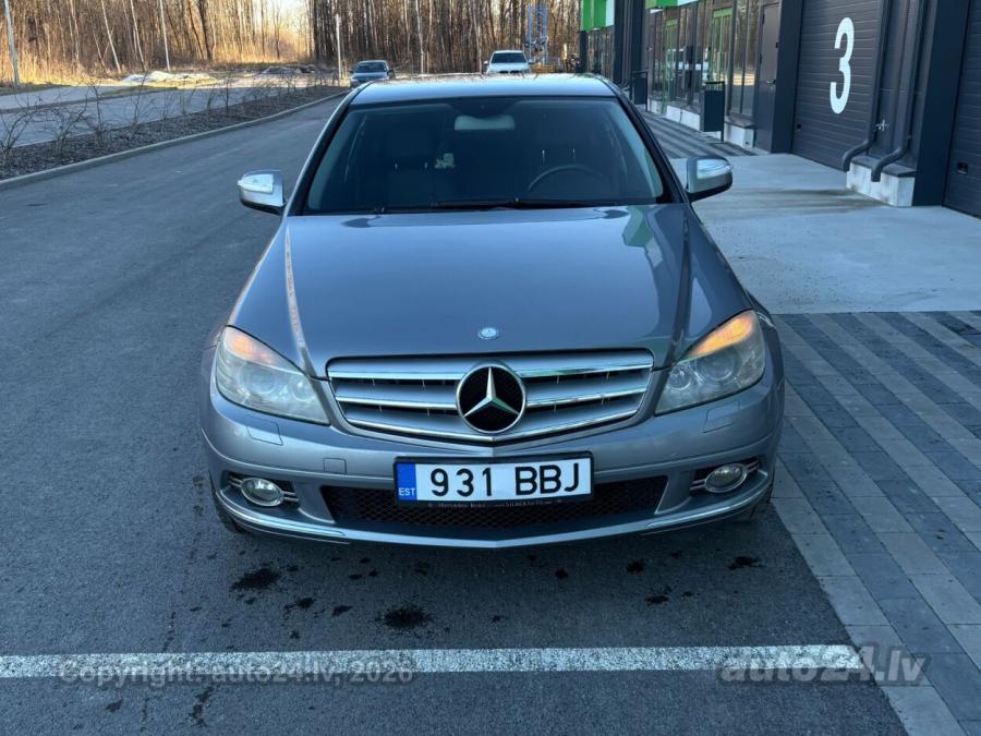 Pelēks Mercedes-Benz C-Class 2008 Tallina, ar dzinēja tilpumu 1.80 L un nobraukumu 297 tūkst. km par 5500 €, foto 3 vietnē AUTOMOTO.COM.LV