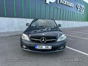 Pelēks Mercedes-Benz C-Class 2008 Tallina, ar dzinēja tilpumu 3.00 L un nobraukumu 307 tūkst. km par 6200 €, foto  vietnē AUTOMOTO.COM.LV