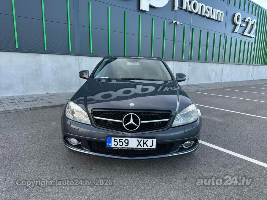 Pelēks Mercedes-Benz C-Class 2008 Tallina, ar dzinēja tilpumu 3.00 L un nobraukumu 307 tūkst. km par 6200 €, foto 1 vietnē AUTOMOTO.COM.LV