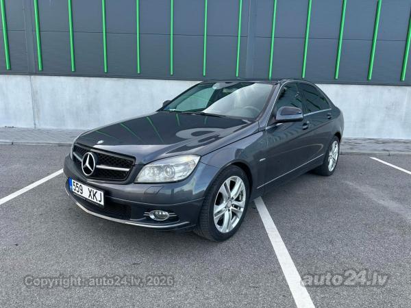 Pelēks Mercedes-Benz C-Class 2008 Tallina, ar dzinēja tilpumu 3.00 L un nobraukumu 307 tūkst. km par 6200 €, foto 2 vietnē AUTOMOTO.COM.LV