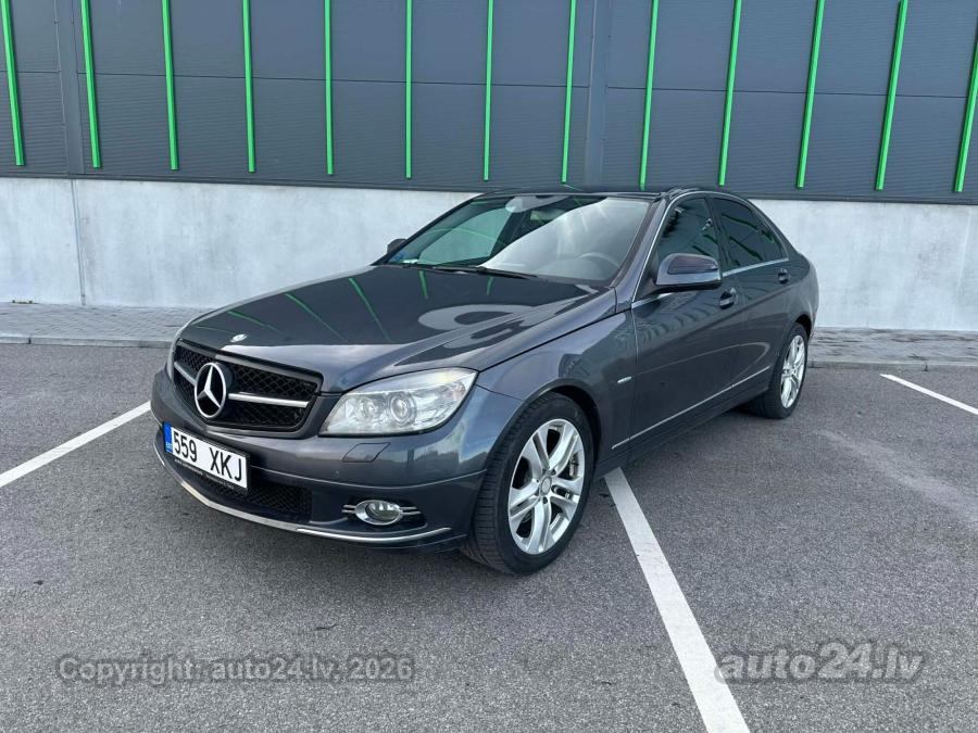 Pelēks Mercedes-Benz C-Class 2008 Tallina, ar dzinēja tilpumu 3.00 L un nobraukumu 307 tūkst. km par 6200 €, foto 3 vietnē AUTOMOTO.COM.LV