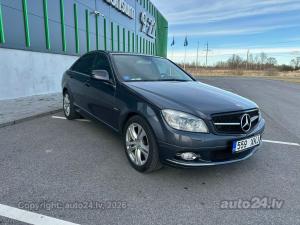 Pelēks Mercedes-Benz C-Class 2008 Tallina, ar dzinēja tilpumu 3.00 L un nobraukumu 307 tūkst. km par 6200 €, foto 7 vietnē AUTOMOTO.COM.LV