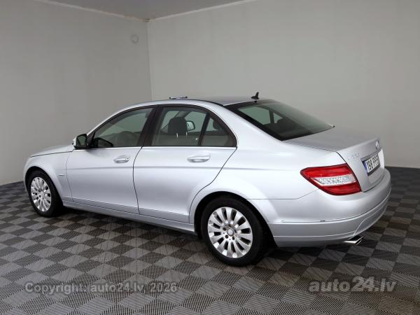 Grey Mercedes-Benz C-Class 2008 in Tallinn, with an engine capacity of 2.10 L and mileage of 311 thousand km for 2999 €, photo 4 on AUTOMOTO.COM.LV