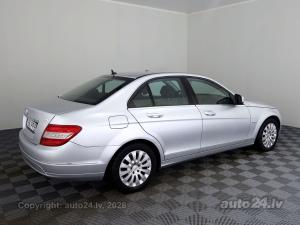 Pelēks Mercedes-Benz C-Class 2008 Tallina, ar dzinēja tilpumu 2.10 L un nobraukumu 311 tūkst. km par 2999 €, foto 4 vietnē AUTOMOTO.COM.LV