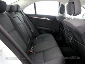 Pelēks Mercedes-Benz C-Class 2008 Tallina, ar dzinēja tilpumu 2.10 L un nobraukumu 311 tūkst. km par 2999 €, foto 8 vietnē AUTOMOTO.COM.LV