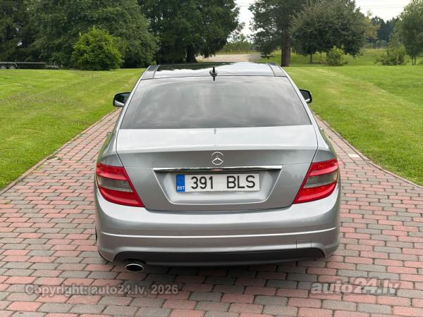 Grey Mercedes-Benz C-Class 2008 in Paide, with an engine capacity of 2.10 L and mileage of 301 thousand km for 6000 €, photo 3 on AUTOMOTO.COM.LV