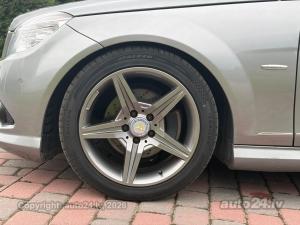 Pelēks Mercedes-Benz C-Class 2008 Paide, ar dzinēja tilpumu 2.10 L un nobraukumu 301 tūkst. km par 6000 €, foto 9 vietnē AUTOMOTO.COM.LV
