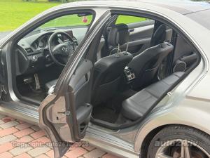 Pelēks Mercedes-Benz C-Class 2008 Paide, ar dzinēja tilpumu 2.10 L un nobraukumu 301 tūkst. km par 6000 €, foto 14 vietnē AUTOMOTO.COM.LV