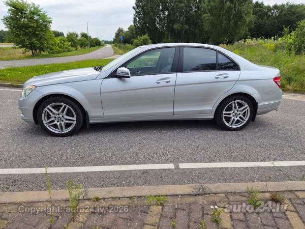 Grey Mercedes-Benz C-Class 2008 in Tartu, with an engine capacity of 1.80 L and mileage of 205 thousand km for 6999 €, photo 2 on AUTOMOTO.COM.LV