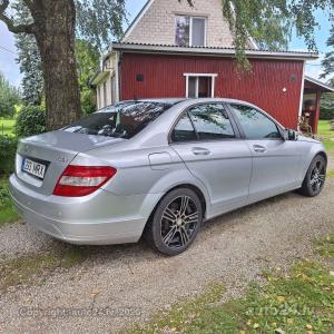 Pelēks Mercedes-Benz C-Class 2009 Rapla, ar dzinēja tilpumu 2.10 L un nobraukumu 274 tūkst. km par 5600 €, foto 5 vietnē AUTOMOTO.COM.LV