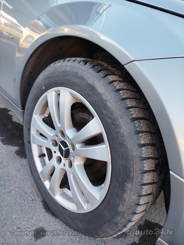 Pelēks Mercedes-Benz C-Class 2010 Jehvi, ar dzinēja tilpumu 1.80 L un nobraukumu 229 tūkst. km par 4990 €, foto 8 vietnē AUTOMOTO.COM.LV