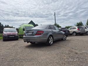 Pelēks Mercedes-Benz C-Class 2010 Narva, ar dzinēja tilpumu 1.80 L un nobraukumu 168 tūkst. km par 7000 €, foto 4 vietnē AUTOMOTO.COM.LV