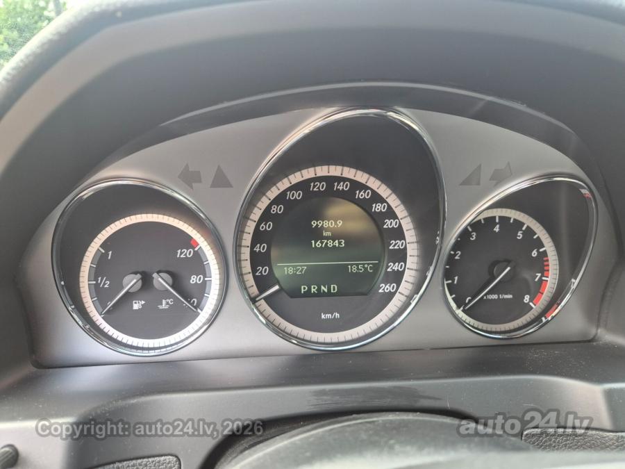Pelēks Mercedes-Benz C-Class 2010 Narva, ar dzinēja tilpumu 1.80 L un nobraukumu 168 tūkst. km par 7000 €, foto 6 vietnē AUTOMOTO.COM.LV