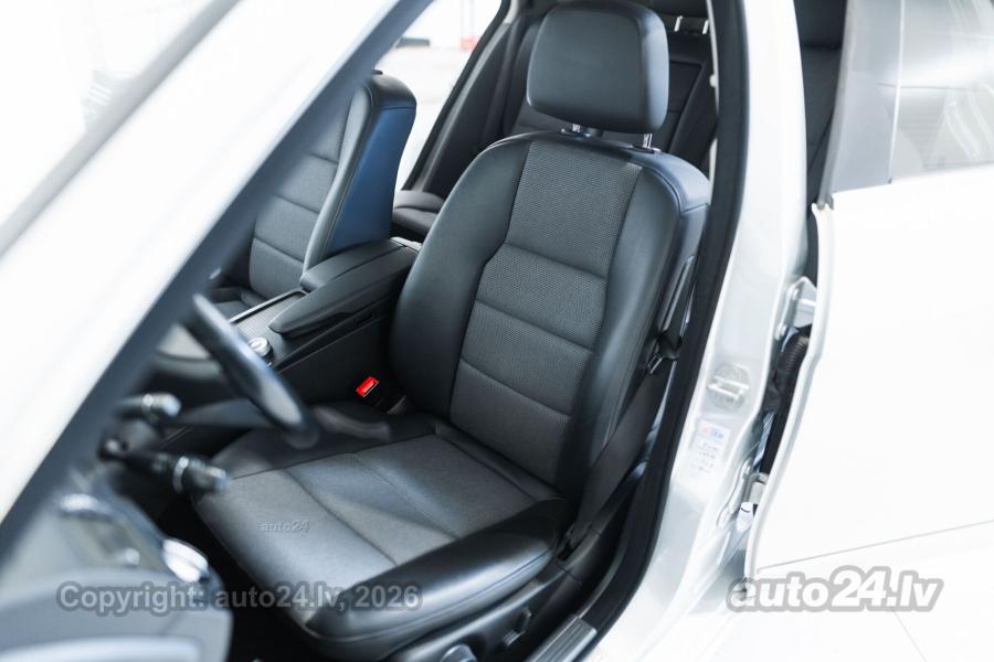 Grey Mercedes-Benz C-Class 2010 in Tallinn, with an engine capacity of 1.80 L and mileage of 146 thousand km for 5990 €, photo 15 on AUTOMOTO.COM.LV