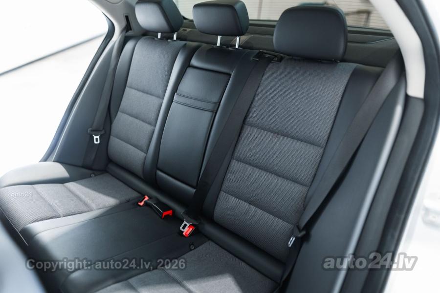 Grey Mercedes-Benz C-Class 2010 in Tallinn, with an engine capacity of 1.80 L and mileage of 146 thousand km for 5990 €, photo 21 on AUTOMOTO.COM.LV