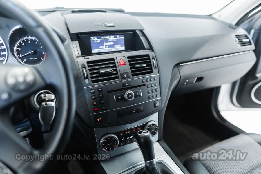 Grey Mercedes-Benz C-Class 2010 in Tallinn, with an engine capacity of 1.80 L and mileage of 146 thousand km for 5990 €, photo 24 on AUTOMOTO.COM.LV