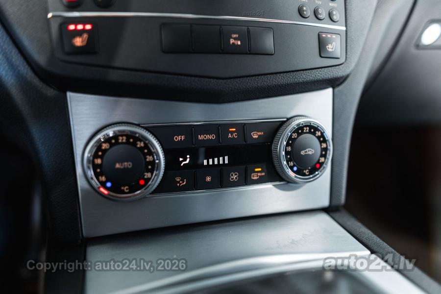 Grey Mercedes-Benz C-Class 2010 in Tallinn, with an engine capacity of 1.80 L and mileage of 146 thousand km for 5990 €, photo 26 on AUTOMOTO.COM.LV