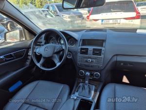 Pelēks Mercedes-Benz C-Class 2010 Tartu, ar dzinēja tilpumu 2.00 L un nobraukumu 184 tūkst. km par 6290 €, foto 6 vietnē AUTOMOTO.COM.LV