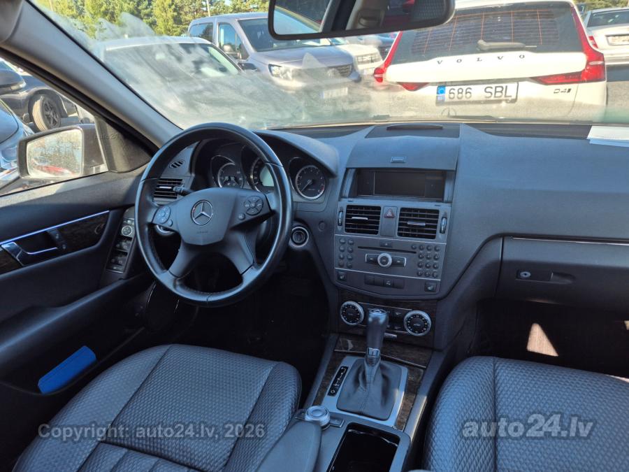 Pelēks Mercedes-Benz C-Class 2010 Tartu, ar dzinēja tilpumu 2.00 L un nobraukumu 184 tūkst. km par 6290 €, foto 6 vietnē AUTOMOTO.COM.LV