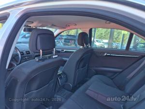 Pelēks Mercedes-Benz C-Class 2010 Tartu, ar dzinēja tilpumu 2.00 L un nobraukumu 184 tūkst. km par 6290 €, foto 7 vietnē AUTOMOTO.COM.LV