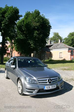 Pelēks Mercedes-Benz C-Class 2011 Tallina, ar dzinēja tilpumu 2.10 L un nobraukumu 0 tūkst. km par 8000 €, foto  vietnē AUTOMOTO.COM.LV