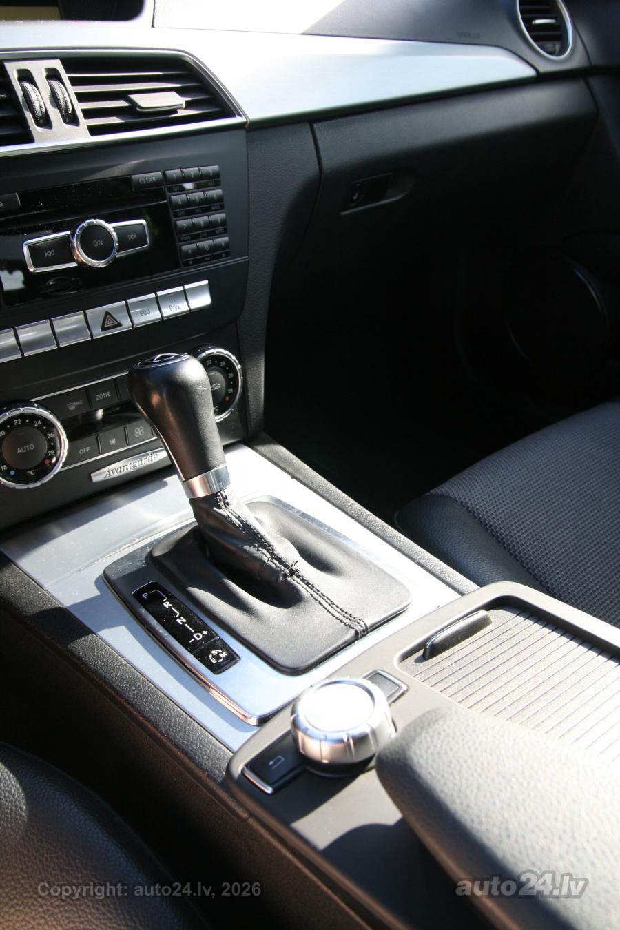 Серый Мерседес Ц-Класс 2011 в Таллин, объемом двигателя 2.10 л и пробегом 0 тыс. км за 8000 €, фото 12 на AUTOMOTO.COM.LV