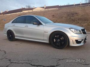 Pelēks Mercedes-Benz C-Class 2011 Tallina, ar dzinēja tilpumu 6.20 L un nobraukumu 196 tūkst. km par 22900 €, foto 4 vietnē AUTOMOTO.COM.LV