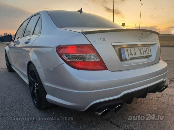 Grey Mercedes-Benz C-Class 2011 in Tallinn, with an engine capacity of 6.20 L and mileage of 196 thousand km for 22900 €, photo 5 on AUTOMOTO.COM.LV