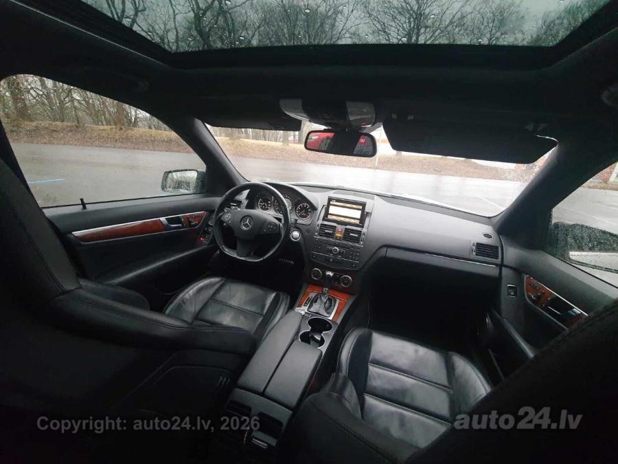 Pelēks Mercedes-Benz C-Class 2011 Tallina, ar dzinēja tilpumu 6.20 L un nobraukumu 196 tūkst. km par 22900 €, foto 13 vietnē AUTOMOTO.COM.LV