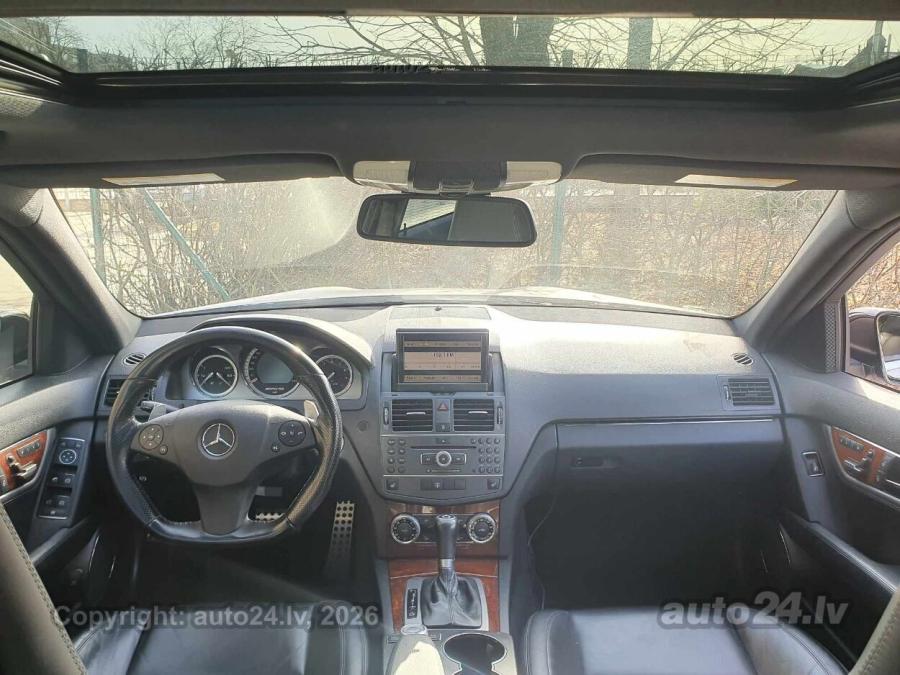 Pelēks Mercedes-Benz C-Class 2011 Tallina, ar dzinēja tilpumu 6.20 L un nobraukumu 196 tūkst. km par 22900 €, foto 17 vietnē AUTOMOTO.COM.LV