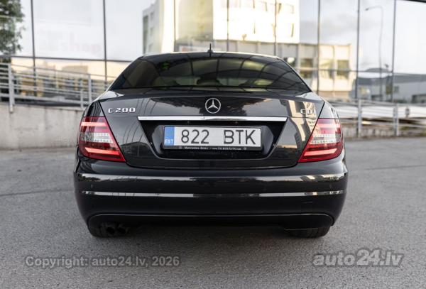 Grey Mercedes-Benz C-Class 2012 in Tallinn, with an engine capacity of 2.10 L and mileage of 335 thousand km for 5999 €, photo 5 on AUTOMOTO.COM.LV