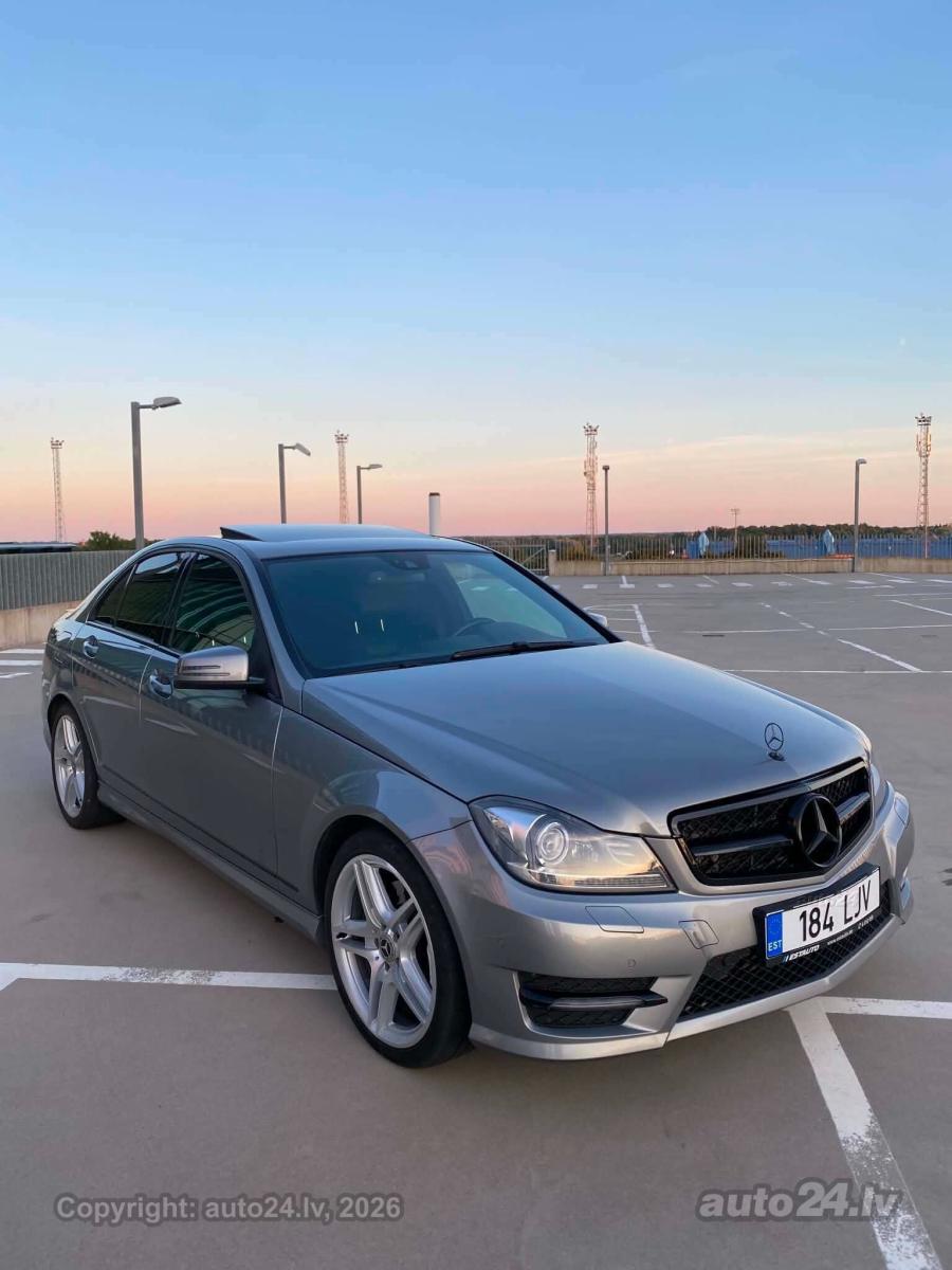 Pelēks Mercedes-Benz C-Class 2013 Tallina, ar dzinēja tilpumu 3.00 L un nobraukumu 183 tūkst. km par 15900 €, foto 3 vietnē AUTOMOTO.COM.LV