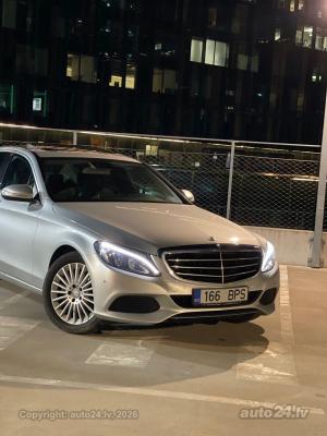Pelēks Mercedes-Benz C-Class 2015 Tallina, ar dzinēja tilpumu 2.10 L un nobraukumu 170 tūkst. km par 15500 €, foto 4 vietnē AUTOMOTO.COM.LV