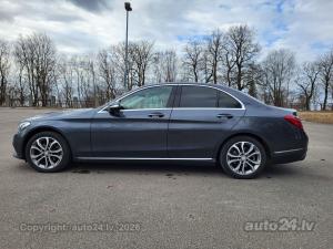 Grey Mercedes-Benz C-Class 2015 in Tallinn, with an engine capacity of 2.00 L and mileage of 192 thousand km for 13700 €, photo 3 on AUTOMOTO.COM.LV