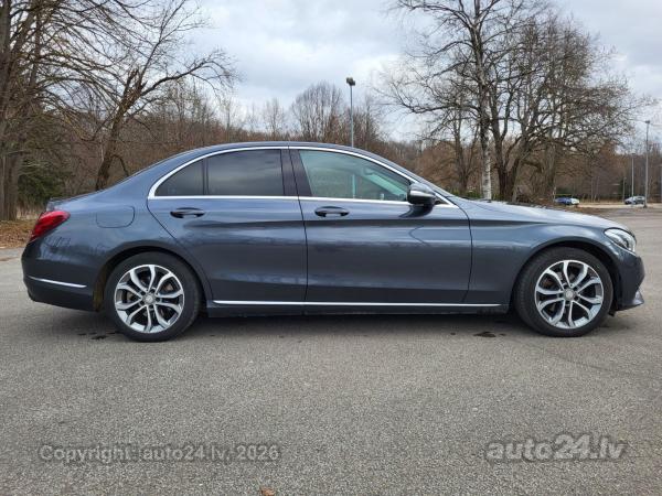 Grey Mercedes-Benz C-Class 2015 in Tallinn, with an engine capacity of 2.00 L and mileage of 192 thousand km for 13700 €, photo 5 on AUTOMOTO.COM.LV